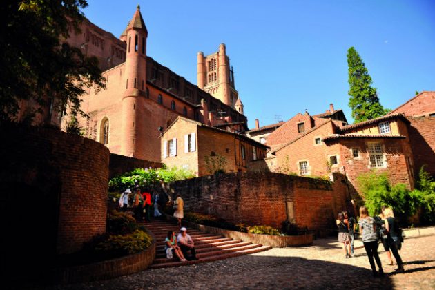 (De)tours in Tarn: Exploring Albi, Castres and More in Southwest France