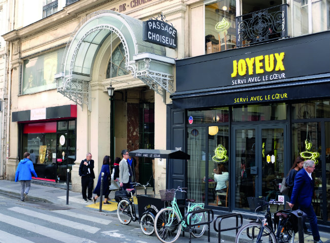 Passage Choiseul, the Longest Covered Arcade in Paris